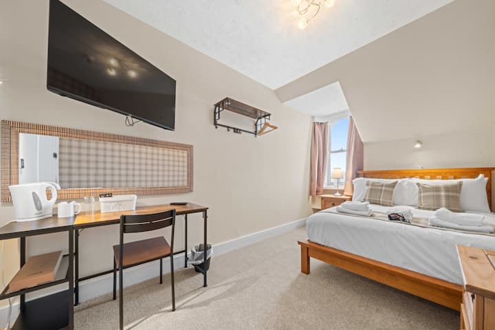 Mystayinn Cedar Villa Guest House - Room 4 - Inverness