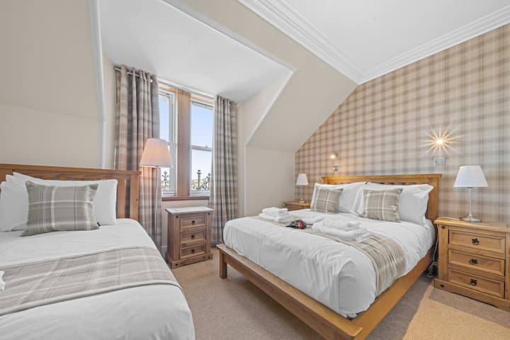 Mystayinn Cedar Villa Guest House - Room 5 - Loch Ness
