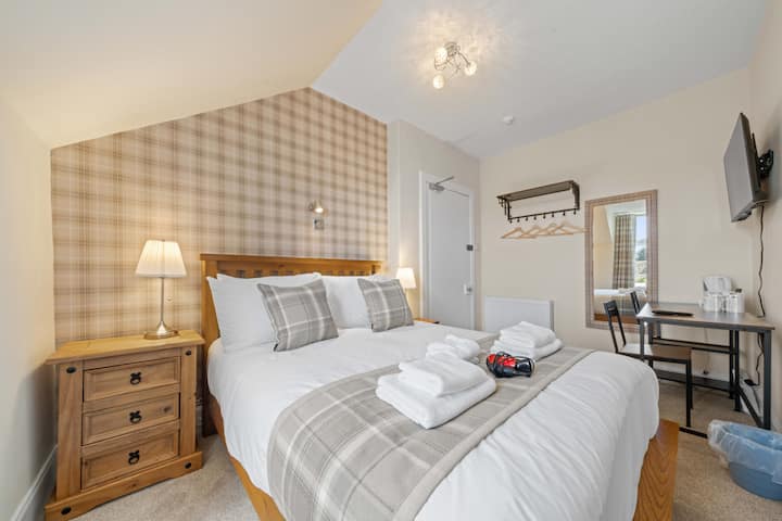 Mystayinn Cedar Villa Guest House - Room 6 - Inverness