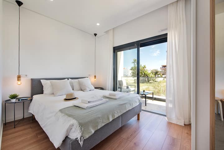 Une Escapade Parfaite Avec Balcon Et Piscine - Tavira