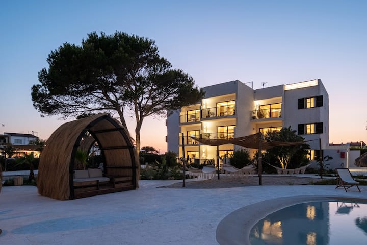 9- New 4px Netflix & Pool - Menorca