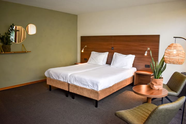 Restful Hideaway Close To Forest Trail & Cityscape - Roosendaal