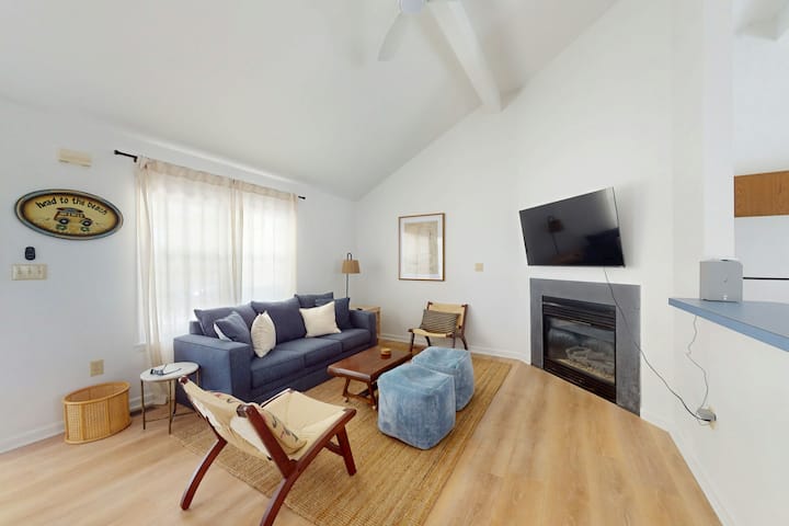 3 Br Single Family Home W/ Shared Pool And Courts - Ocean View, DE
