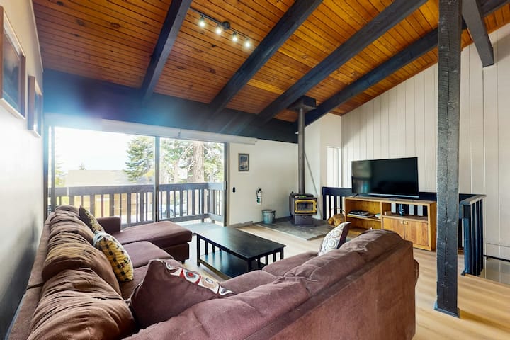 4br Condo W/shared Hot Tub-close To Lakes & Skiing - Mammoth Lakes, CA