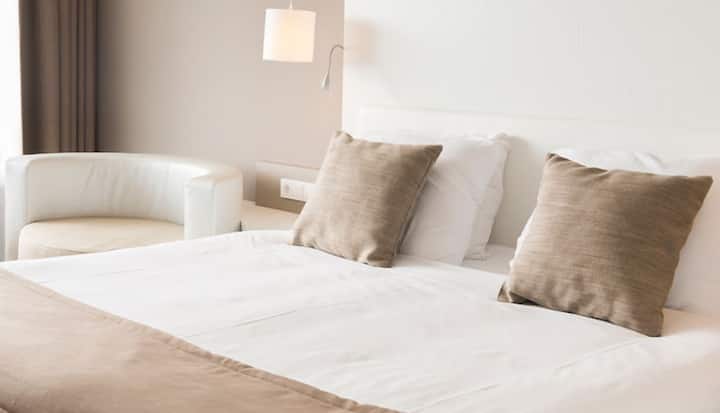 Breathtaking Stay W/spa | Near Arboretum Belmonte - Wageningen