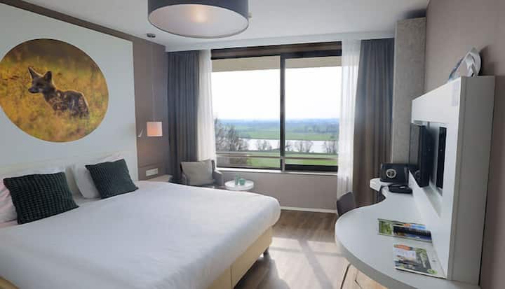 Amazing Stay W/rhine View, Gym & Spa Access - Wageningen
