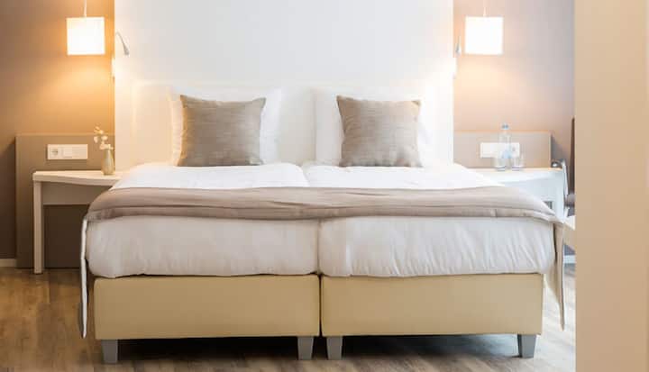 Peaceful Family Suite |Dining, Spa & Nature Nearby - Bennekom