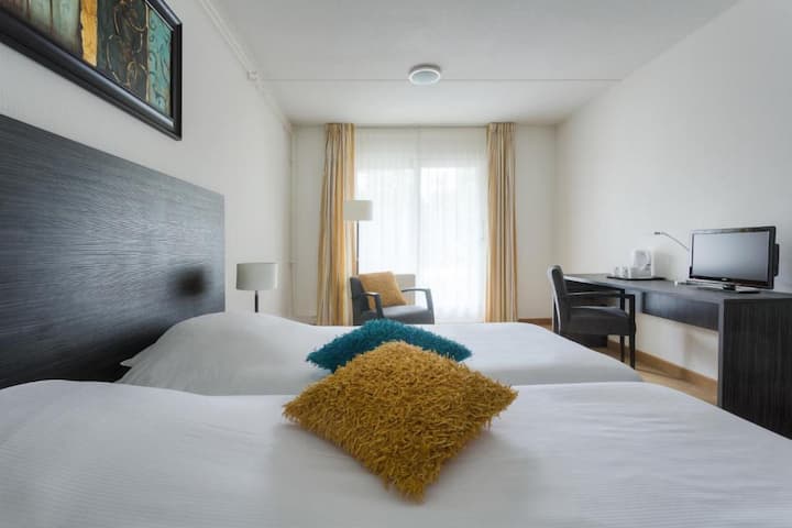 Stylish Room Near Scenic Nature Parks - Steenwijk