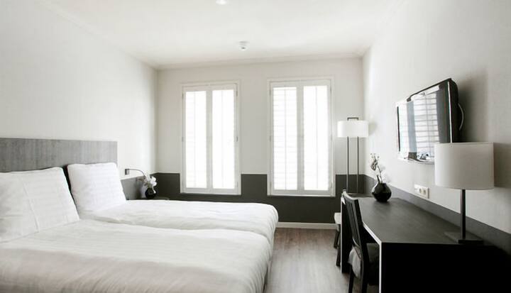 Serene Haven W/ Harbor View | Mins To Blaricum - Bussum