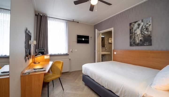 Soothing Haven Near City Sites & Nature Trails - Oosterhout