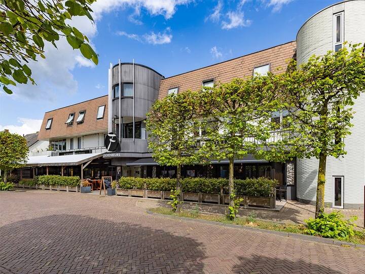 Cozy Queen Stay | 2 Hotel Units | Made, Nl - Dordrecht