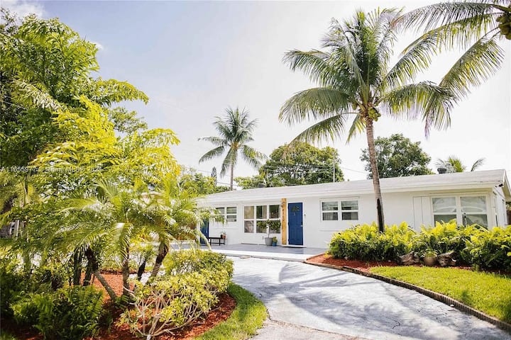 Casa Del Sol Your Tropical Escape Private Pool - Pompano Beach, FL