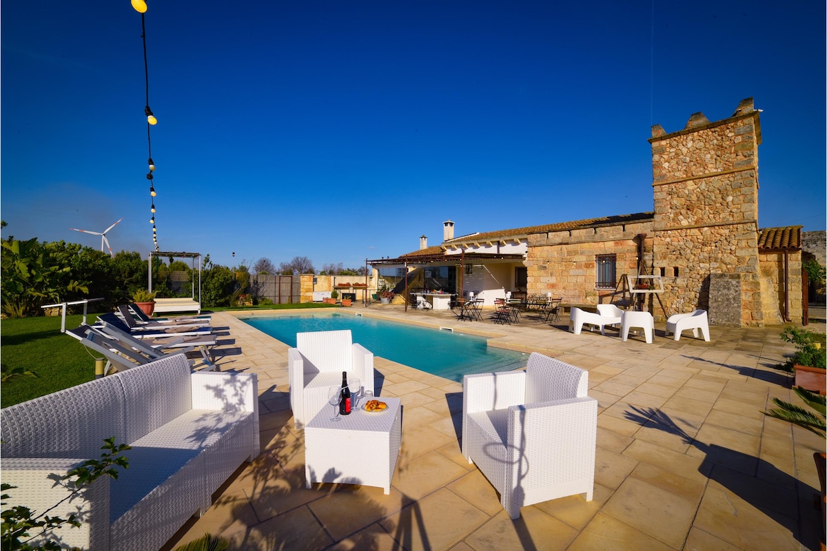 Masseria Santu Lasi - Happy Rentals - Houses for Rent in Surbo, Puglia ...