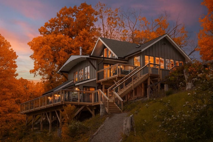 Luxury Retreat W/ Hot Tub On Shenandoah River - Strasburg, VA
