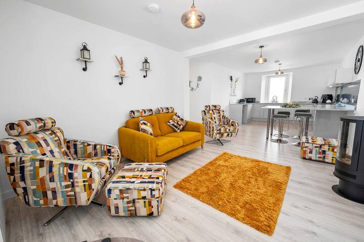 Modern 2br Flat - Central High Street Location - Oban