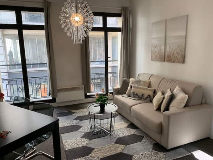 Nice Apartment Two Bedroom - Paris 9e Arrondissement