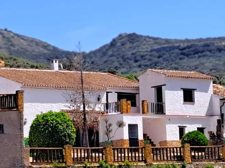 Cortijo Don Manuel Casa Grande - Huétor Tájar