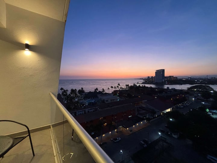 Rooftop Unit, Nice Ocean Views, 2br, Relaxing Pool - Puerto Vallarta