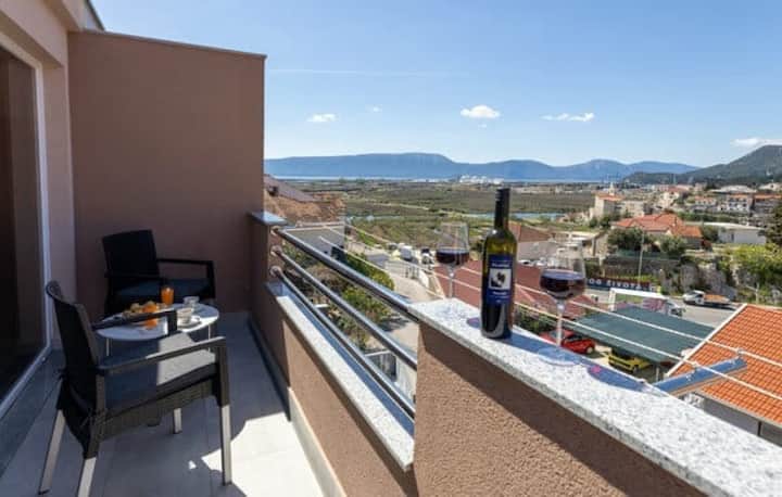 Apartman Grace 2 By Villas Guide - Ploče