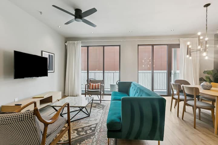 3br Apartment W/ Balcony | Near French Quarter - New Orleans, LA