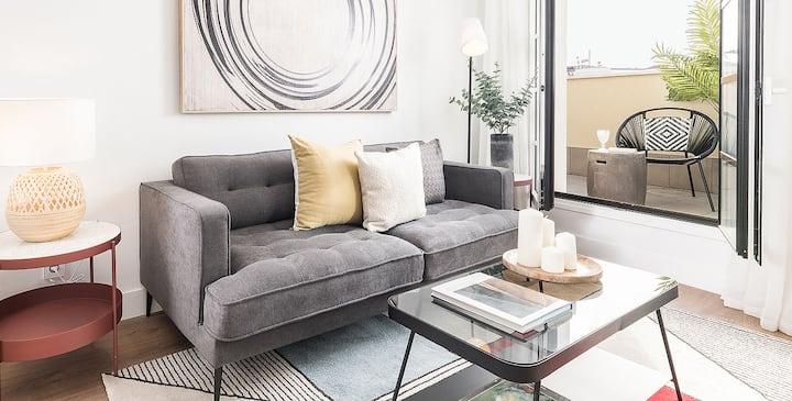 Homeclub | Bright 2-bed Penthouse With Balconies - Madrid