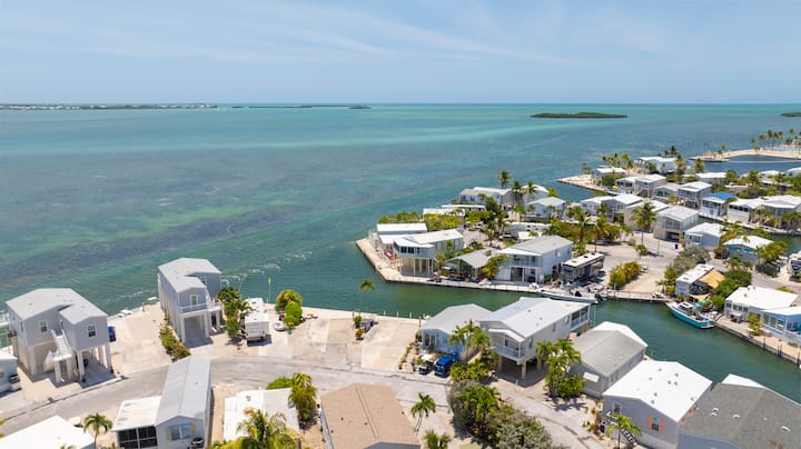 Waterfront Rv Lot Near Open Water W/ 35' Seawall - Florida Keys