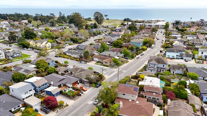 Steamers Lane Retreat - Santa Cruz, CA