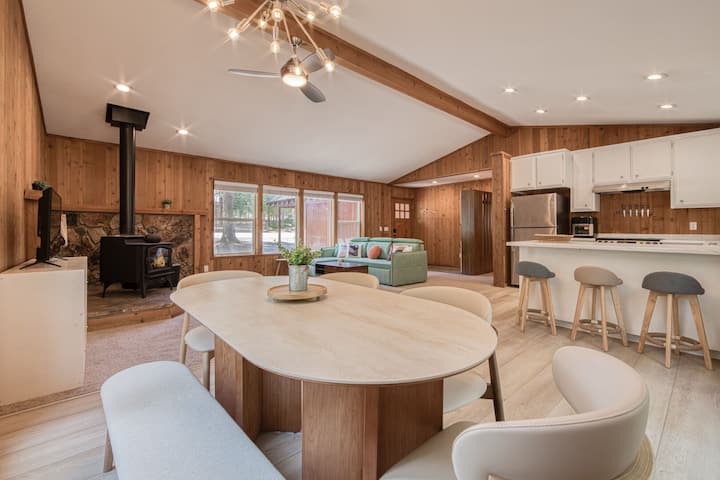 Charmed Cabin At Tahoe Donner - 2 Br W/ Hoa - Donner Lake, CA