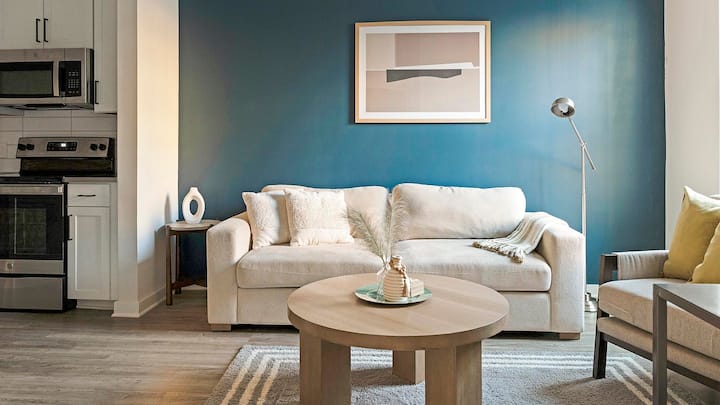 Landing | Modern 1bd, Yoga Studio, Pool - Suwanee, GA