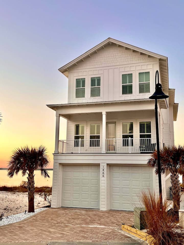 30a Style Luxury Waterfront Home-pearl Hideaway - Pensacola Beach, FL