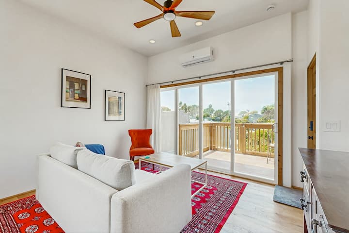 1br Dog Friendly Coastal Apartment - Walk To Beach - Torrey Pines State Beach, CA