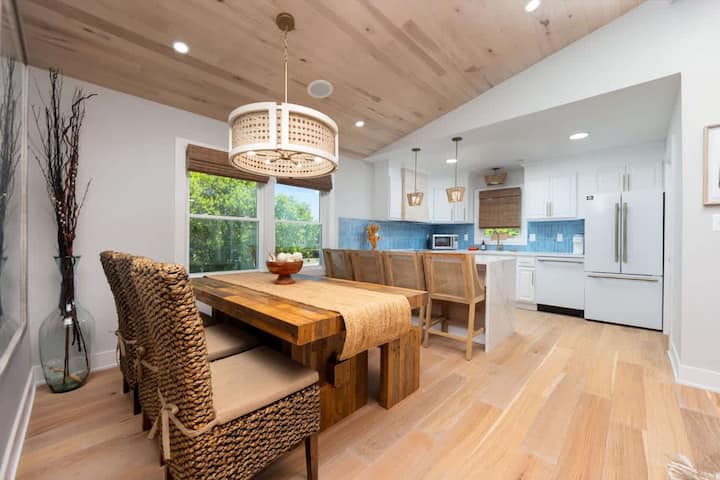 Beachy Luxury, Hot Tub, Fire Pit & 5min To Beach - Kitty Hawk, NC