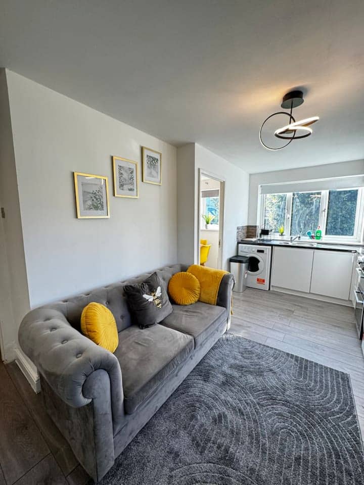 Cozy Retreat Near Heathrow Airport | - Hounslow