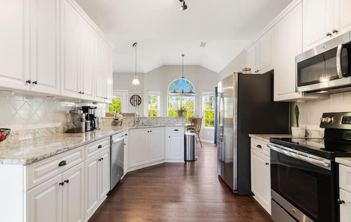 The Chick-inn, Sleeps 9-10, Lots Of Parking! - Bald Head Island, NC