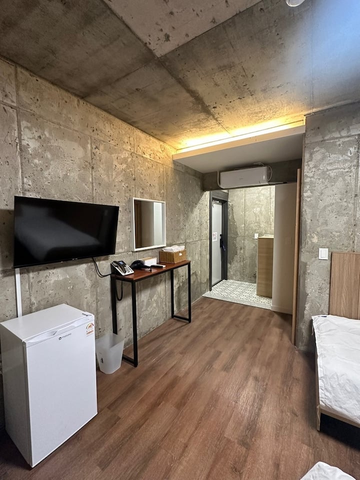 #해운대역앞 #중동 #롯데월드 #용궁사 트윈룸 - Busan