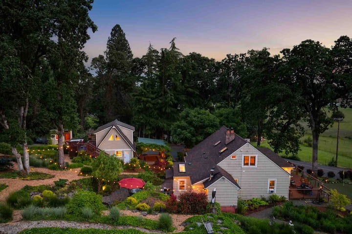 Book Now For Summer 2025! - Oregon City, OR