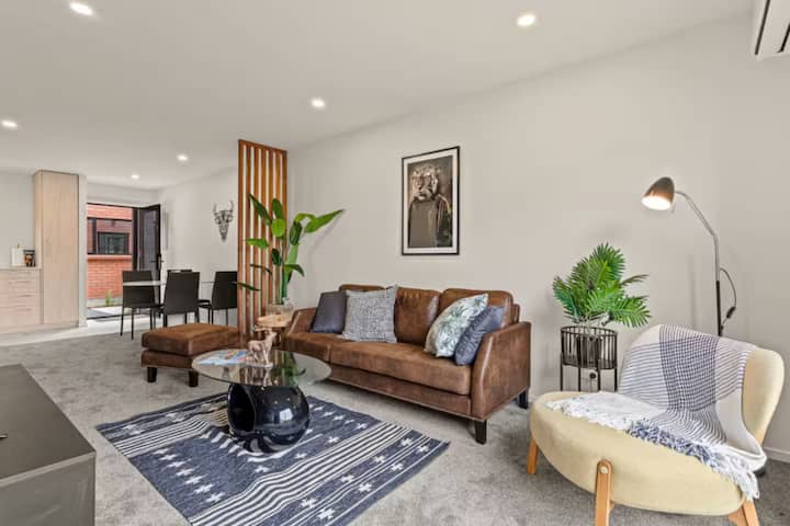 Stylish 2br Retreat On Te Kanawa Crescent - Auckland