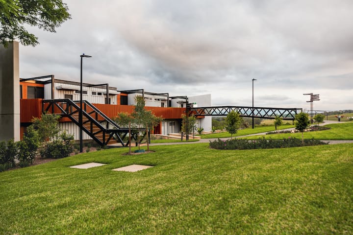 The Olive Escape 1-bedroom Stay - Paxton