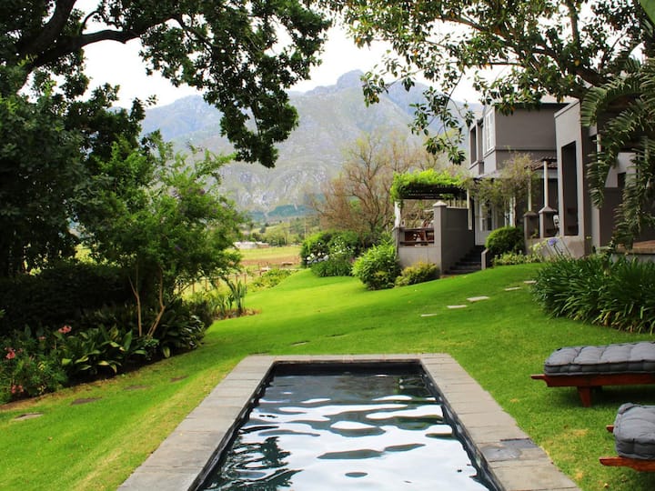 Malette Luxury Suite, Mountain View, S/catering - Swellendam