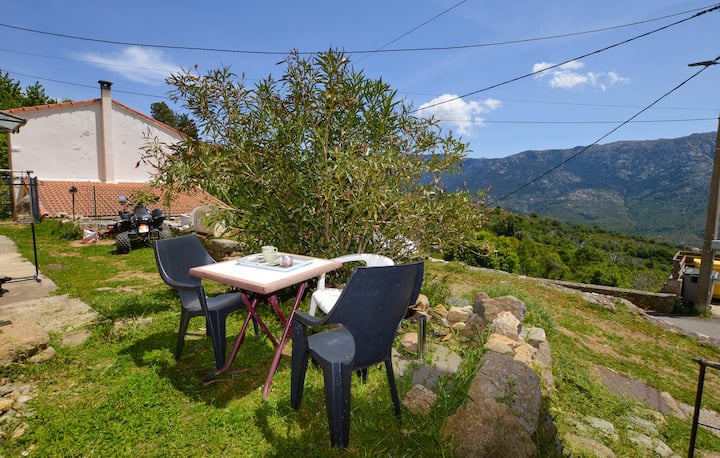 Awesome Apartment In Lozzi - Asco