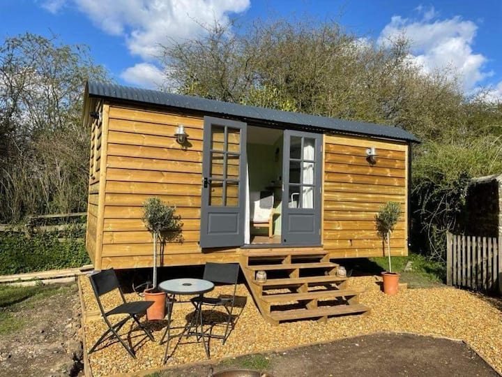 Twin Room - Beer Garden & Street View - Shaftesbury