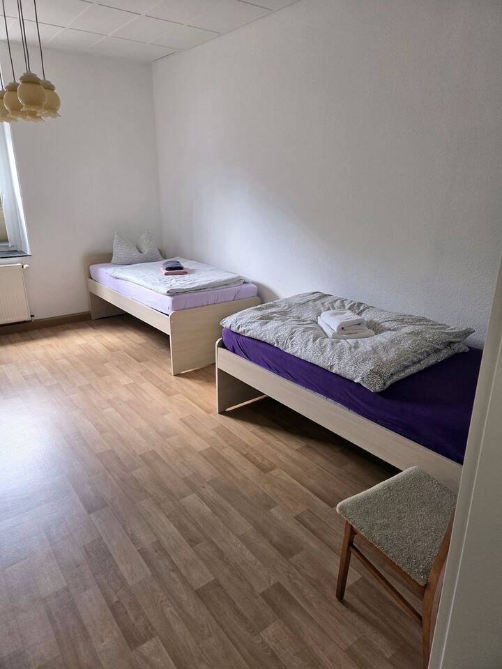 Large Apartment With 3 Bedrooms, Kitchen And Washi - Zeitz
