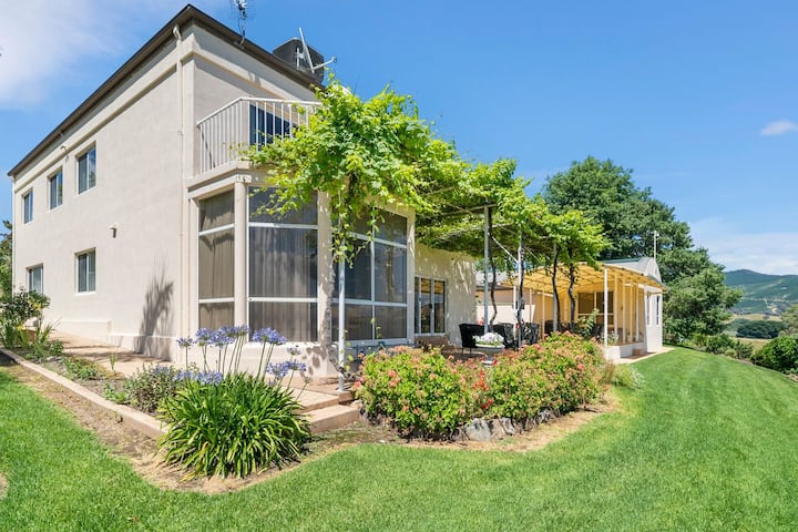 Buffalo River Retreat - 5 Bedroom - Myrtleford