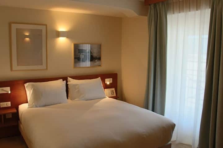 Hôtel De La Paix Beaune - Double Confort Room - Beaune