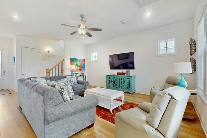 3br Coastal Home W/ Shared Pool, Walk To Beach - Orange Beach, AL