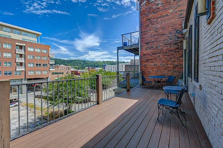Updated 1br | Deck | W/d | Central Ac - Asheville, NC