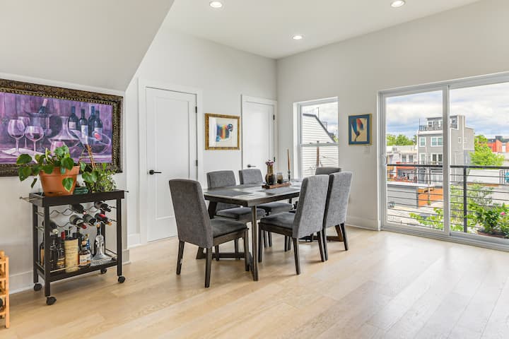 Luxe Nw Dc Condo W/rooftop Deck: .7 Mi To Howard - Capitol Hill, DC