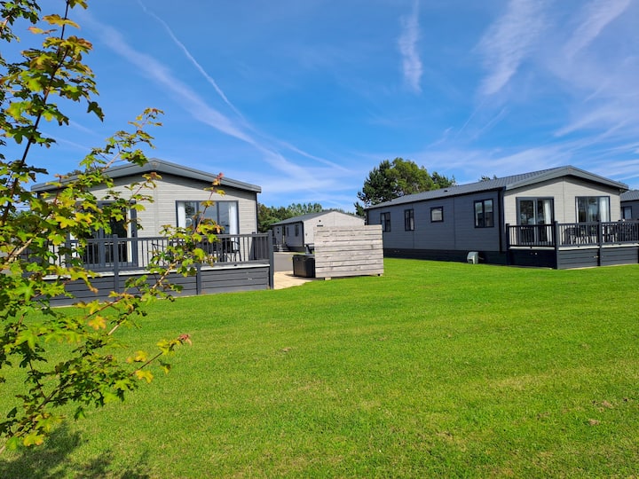 Pet Friendly Carnoustie Lodge 2141 - Anderby Creek