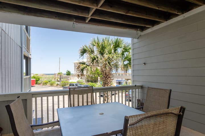 Cozy 1 Bedroom Condo In Carolina Beach - C329 - Carolina Beach, NC