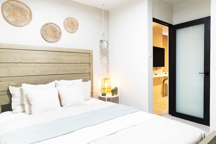 Villas Del Mar 1 · Steps To Beach, Prime Location! - Dorado